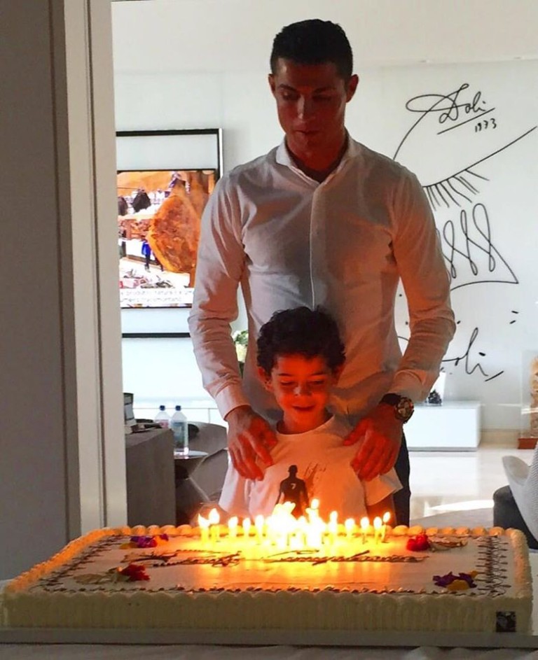 Cristiano Ronaldo 31 anos e deixou mensagem de agradecimento