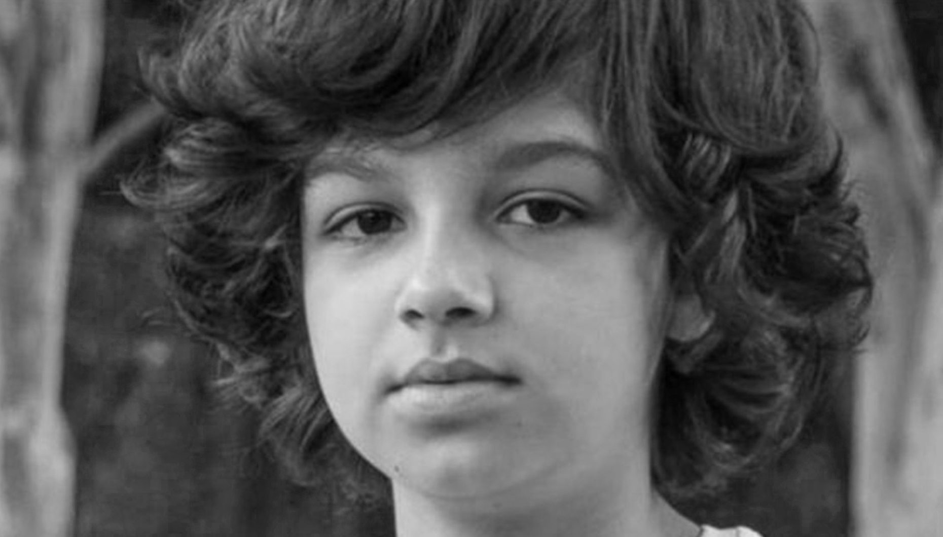 Jovem ator de 12 anos é atropelado e amigo morre