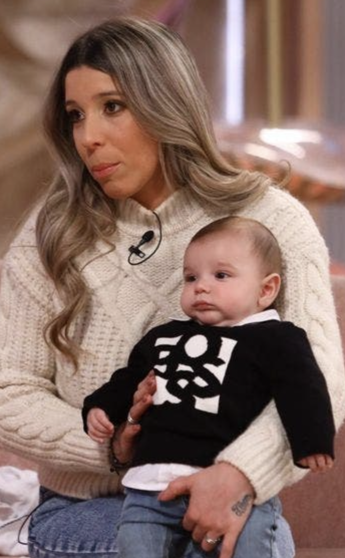 Sónia Jesus mostra o filho pela primeira vez na televisão
