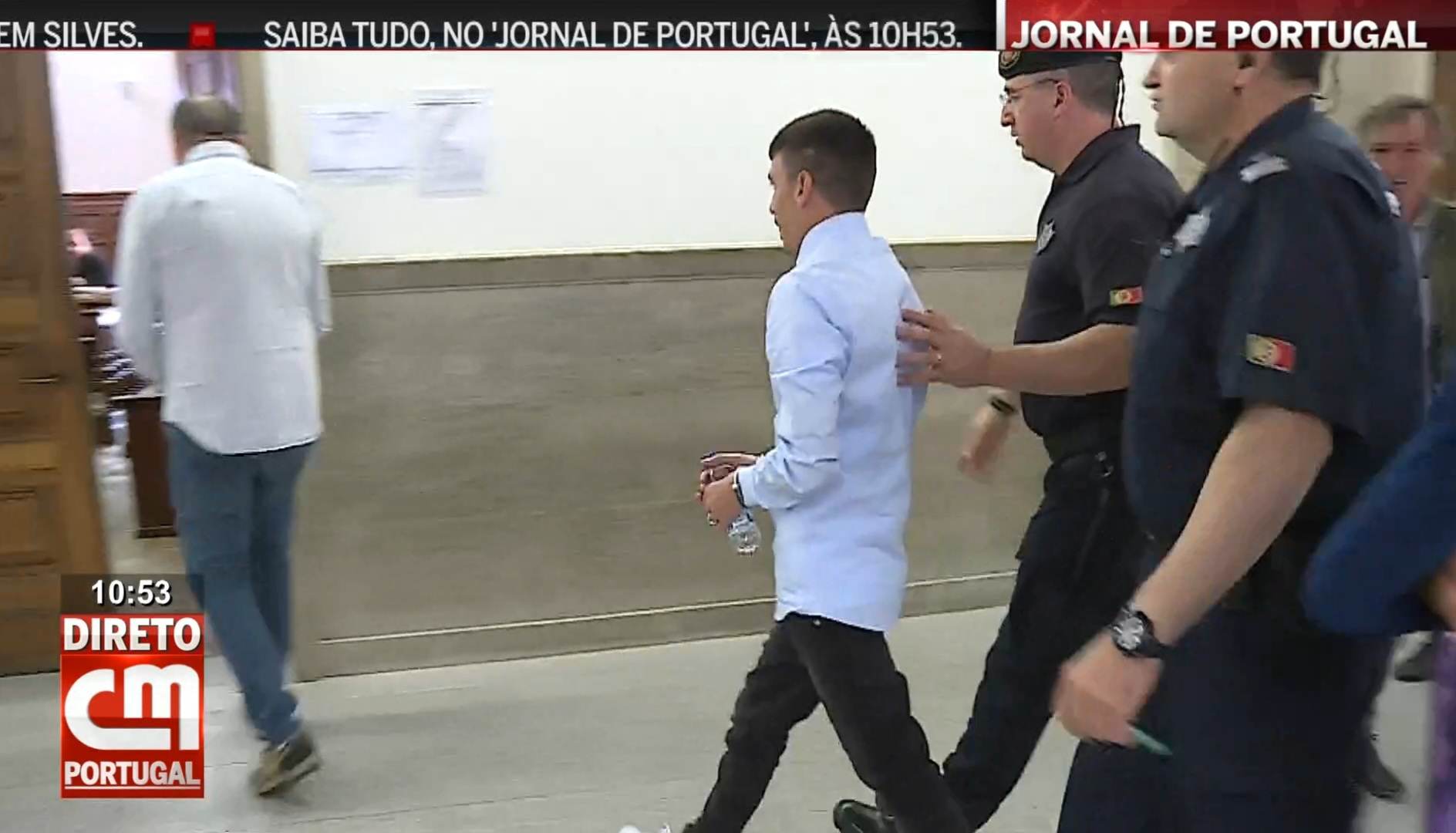 Começou o julgamento! Novas imagens de Vítor Soares na sala de tribunal