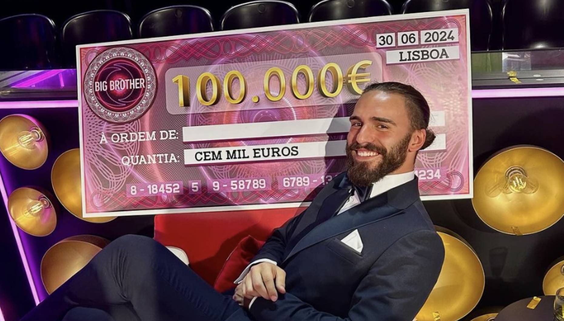 David Maurício mostra-se com o cheque do Big Brother e atira: "Como ...