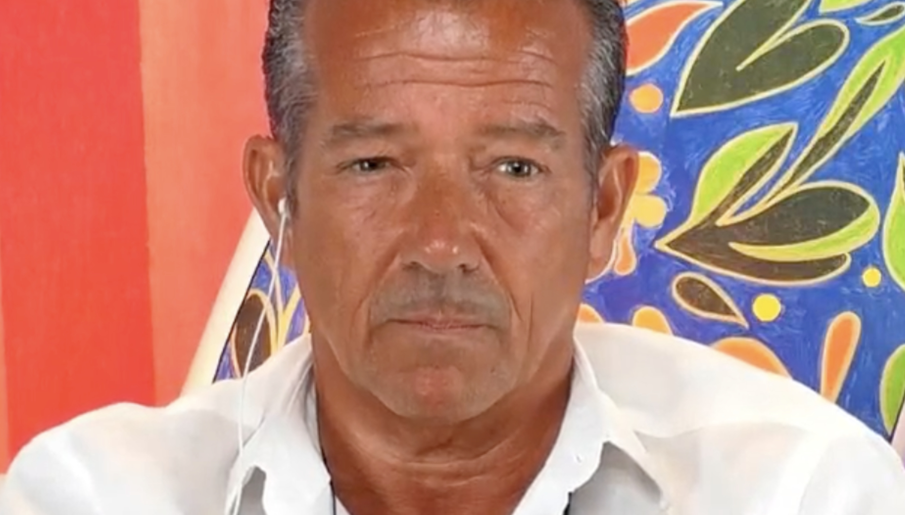 TVI tenta remediar bronca com desculpa esquisita! David Diamond falou ...