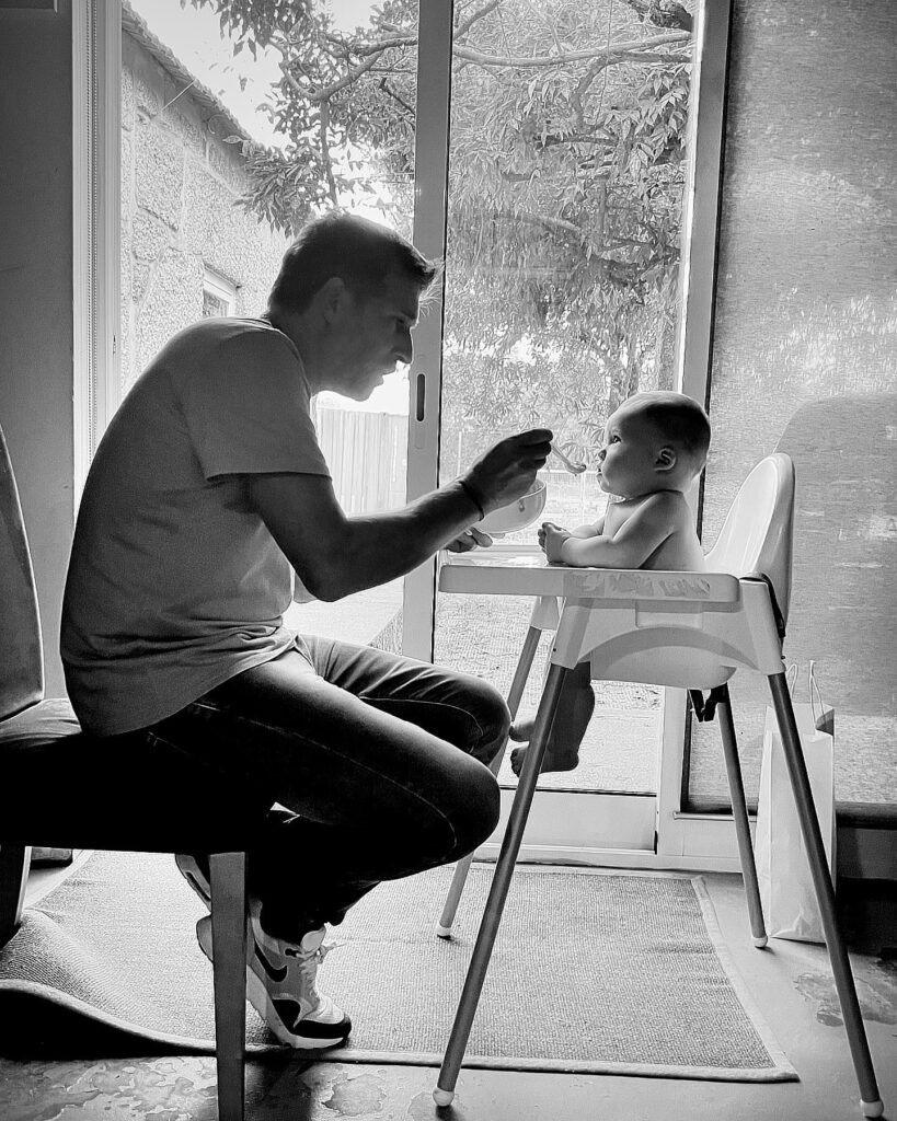 Maria Botelho Moniz ‘encanta’ com fotografia de pai e filho